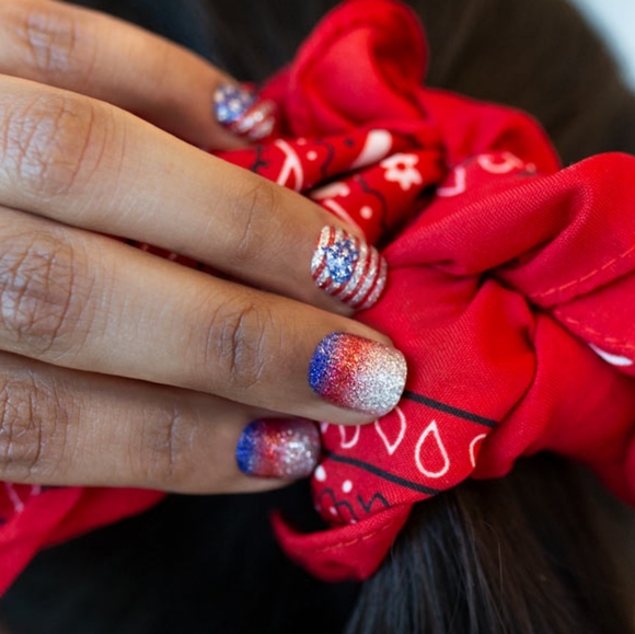Color Street | Makeup | Color Street Nail Broad Stripes Bright Stars ...
